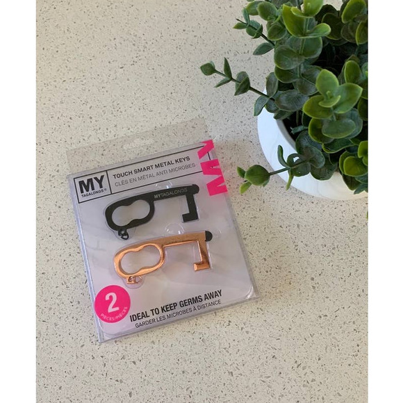 My Tagalongs | Accessories | Nwt My Tagalongs Touch Smart Metal Keys ...